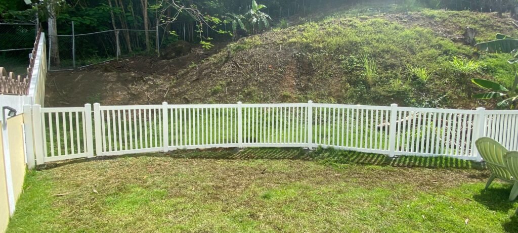 Verjas & Portones | Verjas PVC S I M | PR