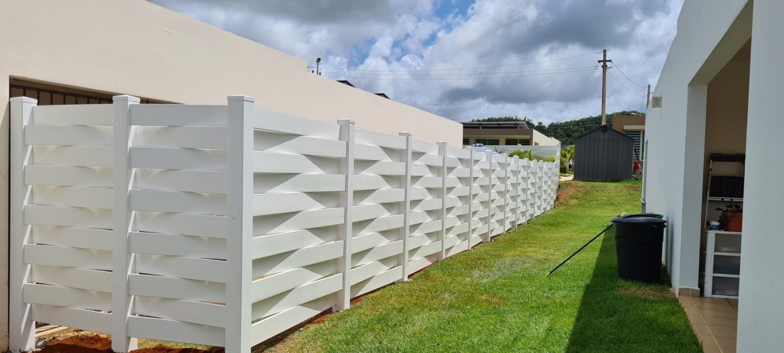 Verjas & Portones | Verjas PVC S I M | PR